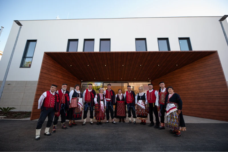 GALERIJA Otvoren obnovljeni Dom kulture u Benkovcu · Kalelarga info